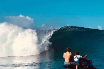 Teahupoo Wave Watching in French Polynesia | Teahupoo Tours and Surf ...